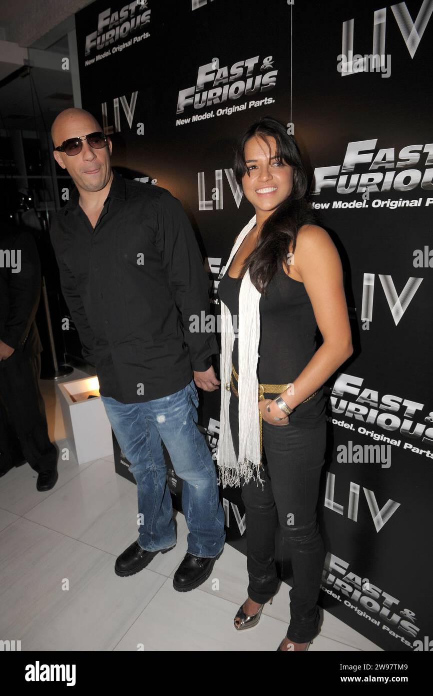 MIAMI BEACH, FL - MARCH 09: Actors Vin Diesel and Michelle Rodriguez ...