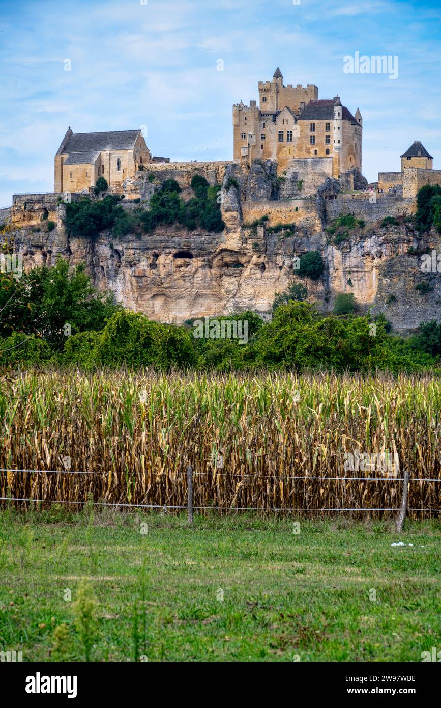 Chateau de Beynac, Beynac-et-Cazenac, Dordogne, France Stock Photo - Alamy