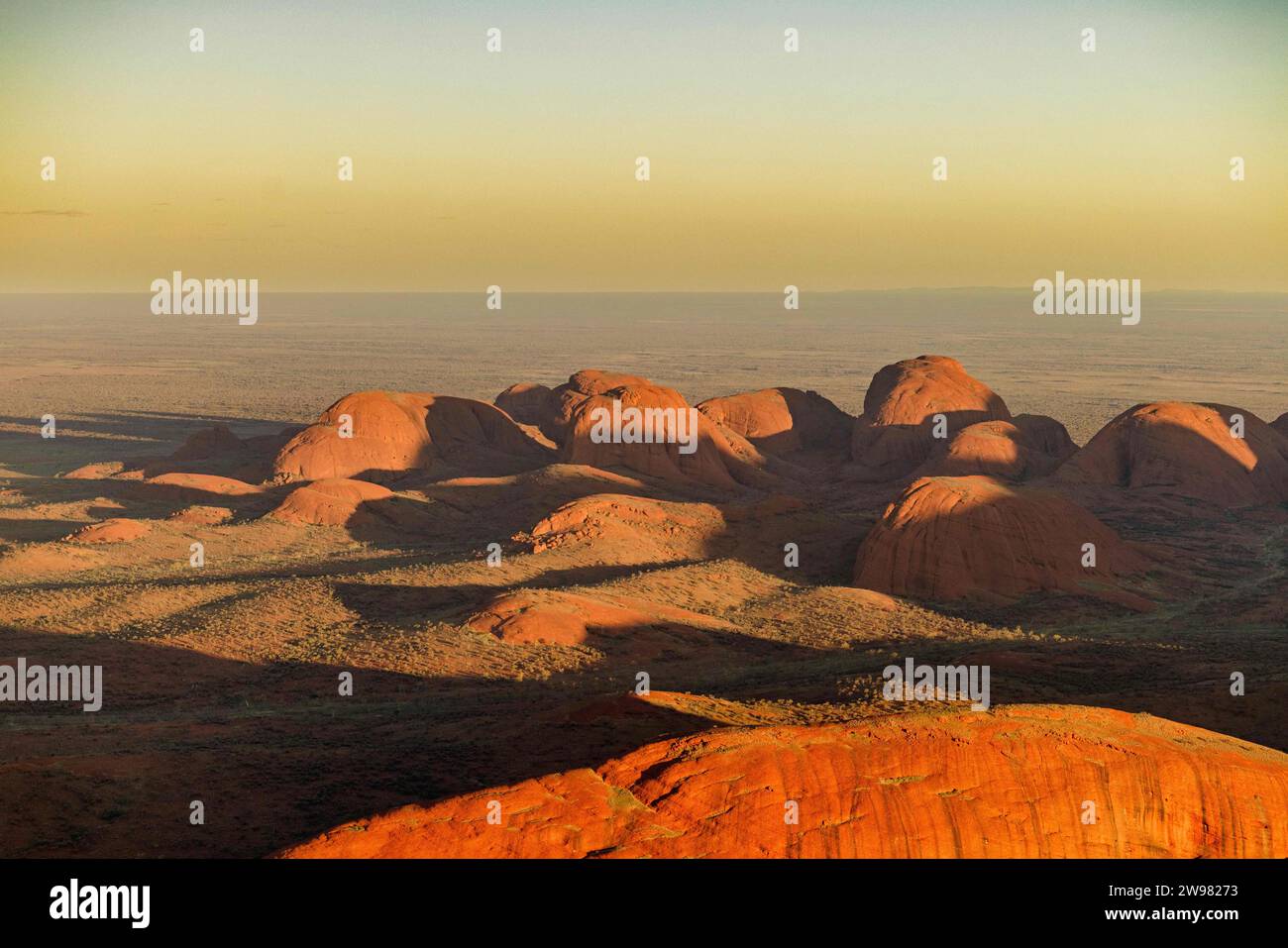 Uluru aerial hi-res stock photography and images - Alamy