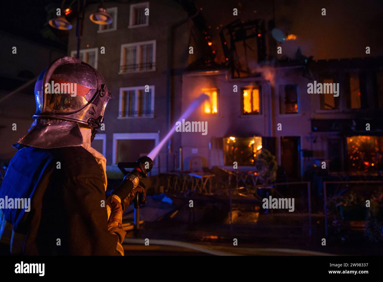 Cdg night hi-res stock photography and images - Alamy