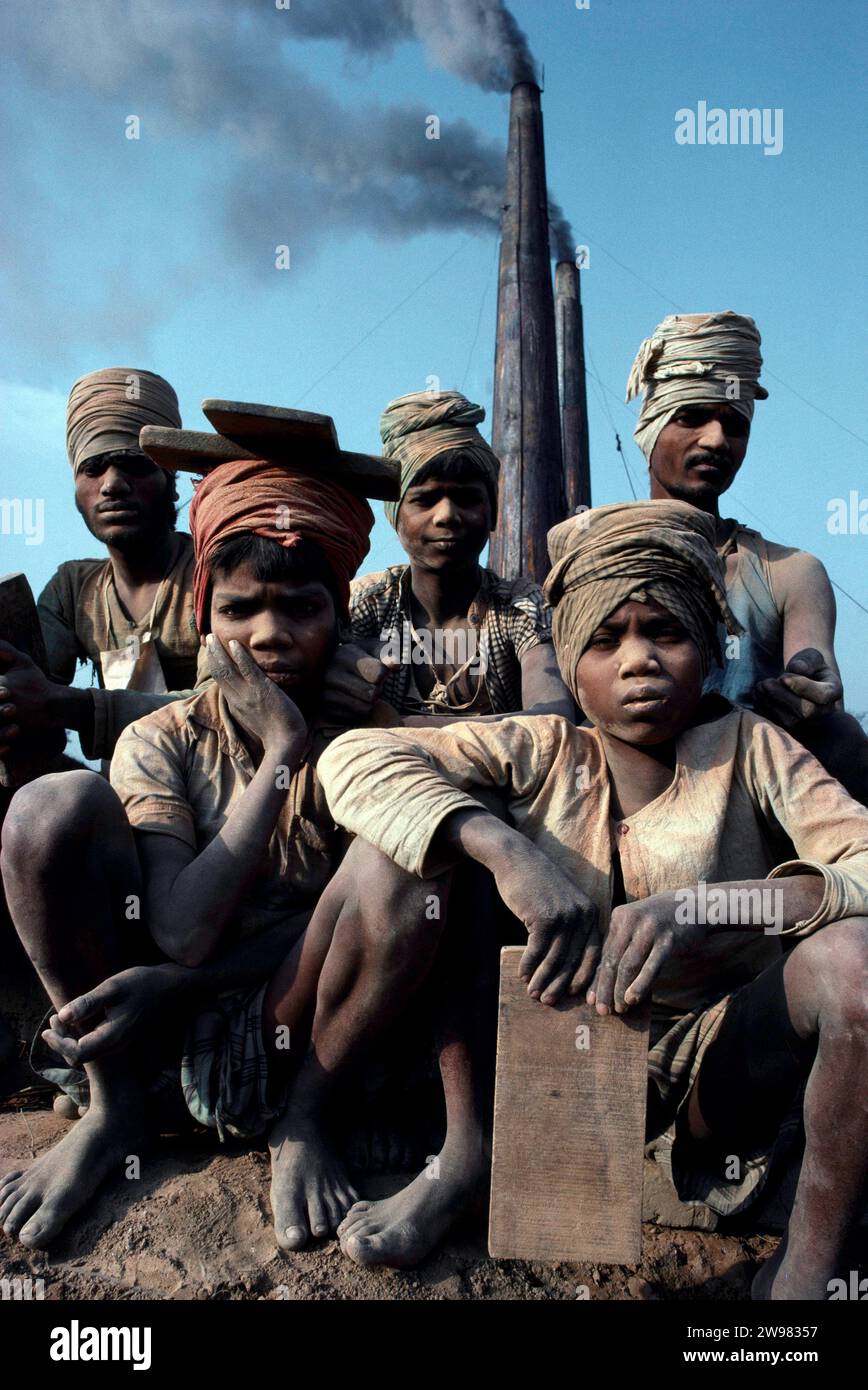 Nepal child labor hi-res stock photography and images - Alamy