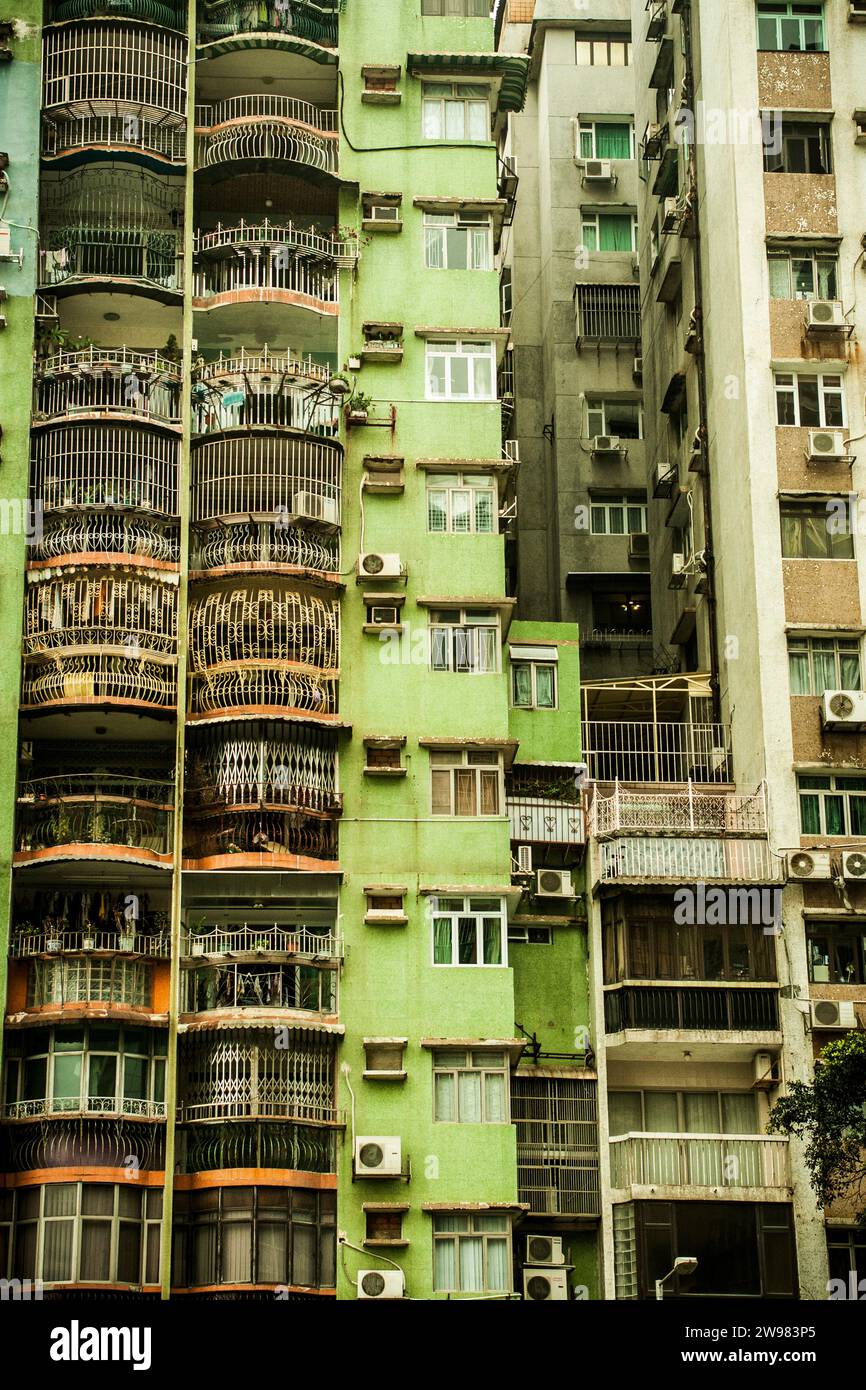 Exterior of an apartment block Stock Photo - Alamy
