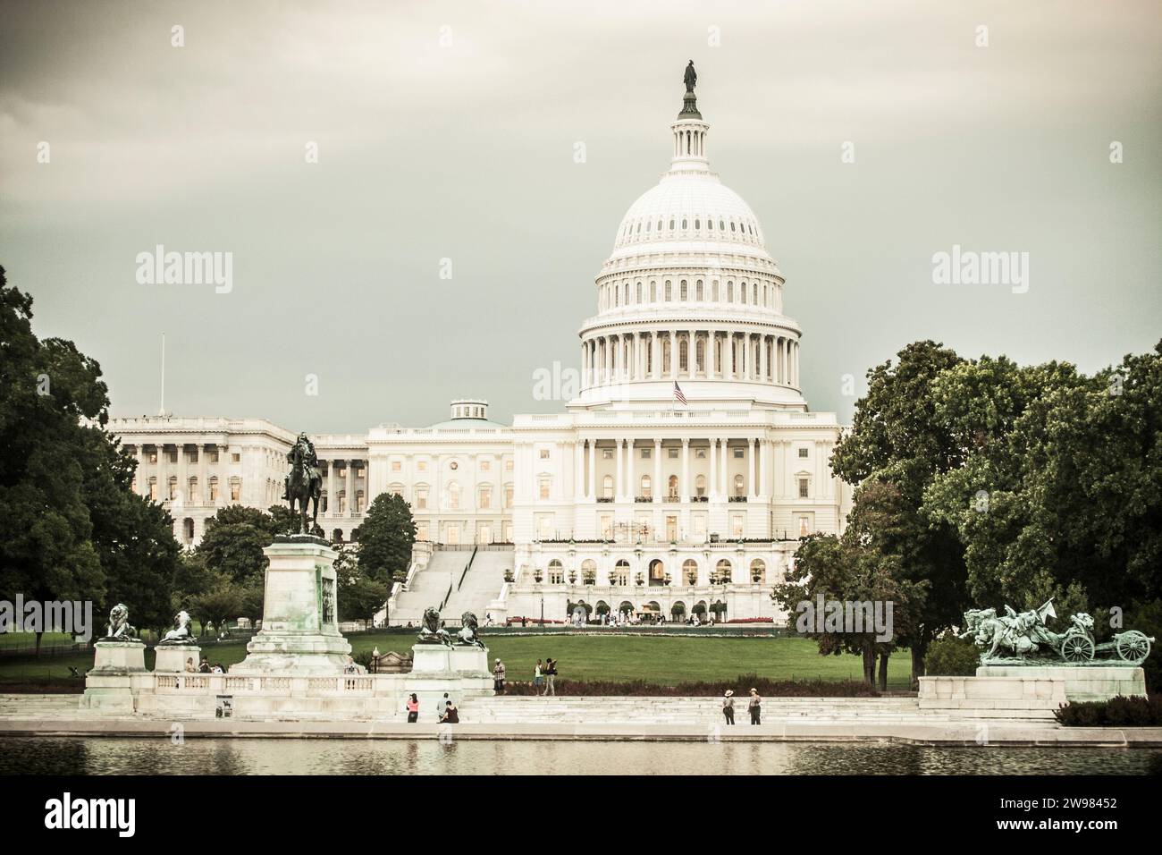Capitol building art hi-res stock photography and images - Alamy