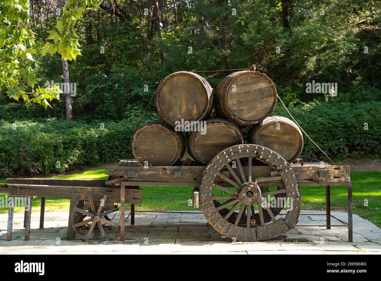 Tradition wine making hi-res stock photography and images - Alamy