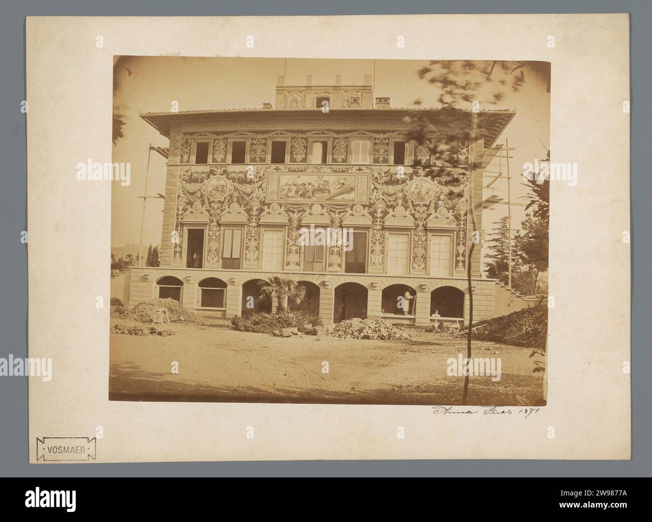 Facade of a villa, presumably in Italy, Anonymous, 1851 - 1871 ...