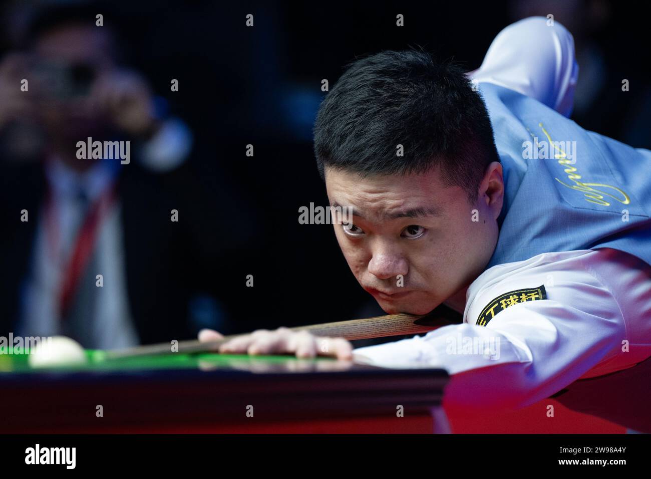 Ding junhui snooker 2023 hi-res stock photography and images - Alamy