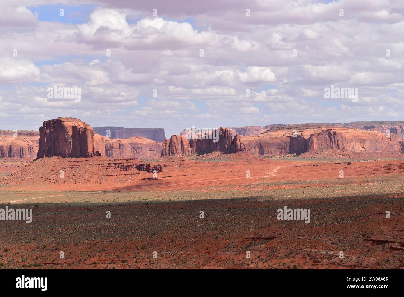 View of the Elephant Butte and red sandstone mesa formation in Monument ...