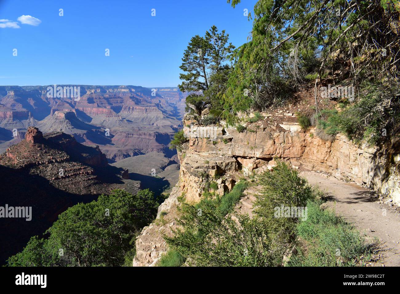 View of the Bright Angel Trail winding down in the Grand Canyon from ...