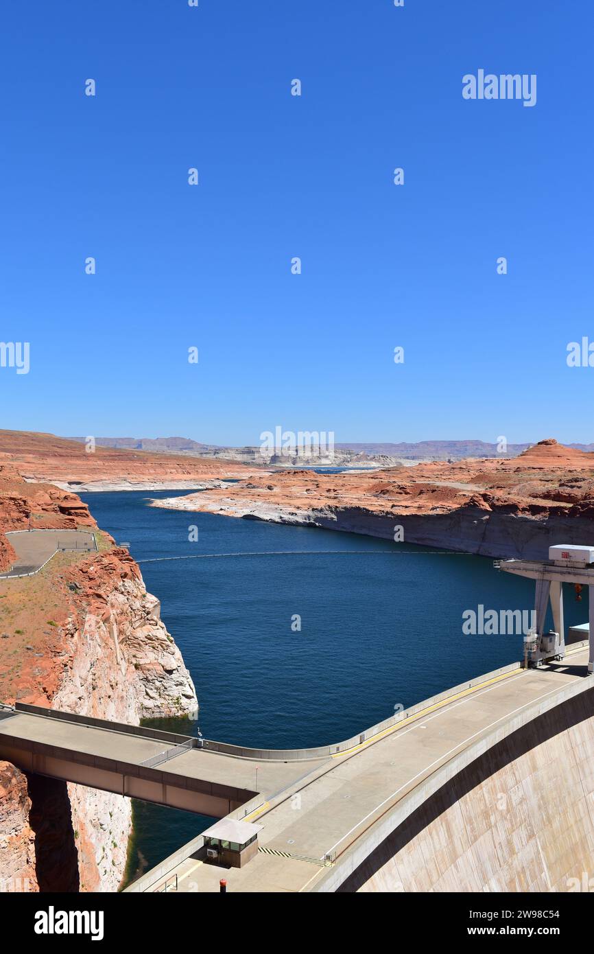 View of the deep blue water in the Lake Powell reservoir behind the ...