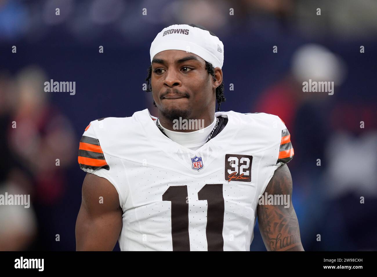 Cleveland Browns wide receiver James Proche II (11) walks onto the ...