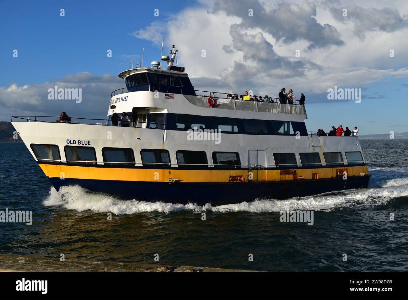 Sightseeing boat "Old Blue" of the Blue and Gold Fleet company ...