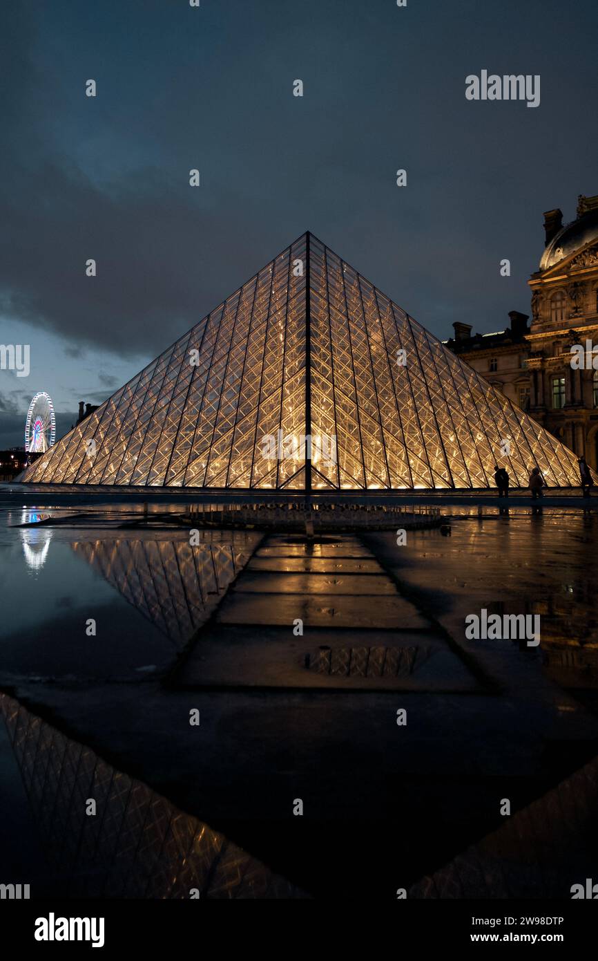 Glass pyramid contrast hi-res stock photography and images - Alamy