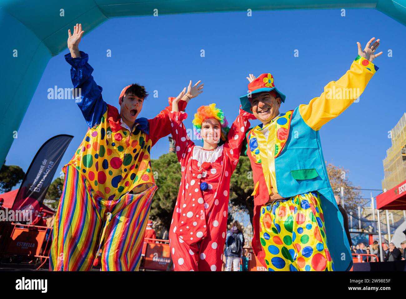 Barcelona, Barcelona, Spain. 25th Dec, 2023. People dressed as Santa ...