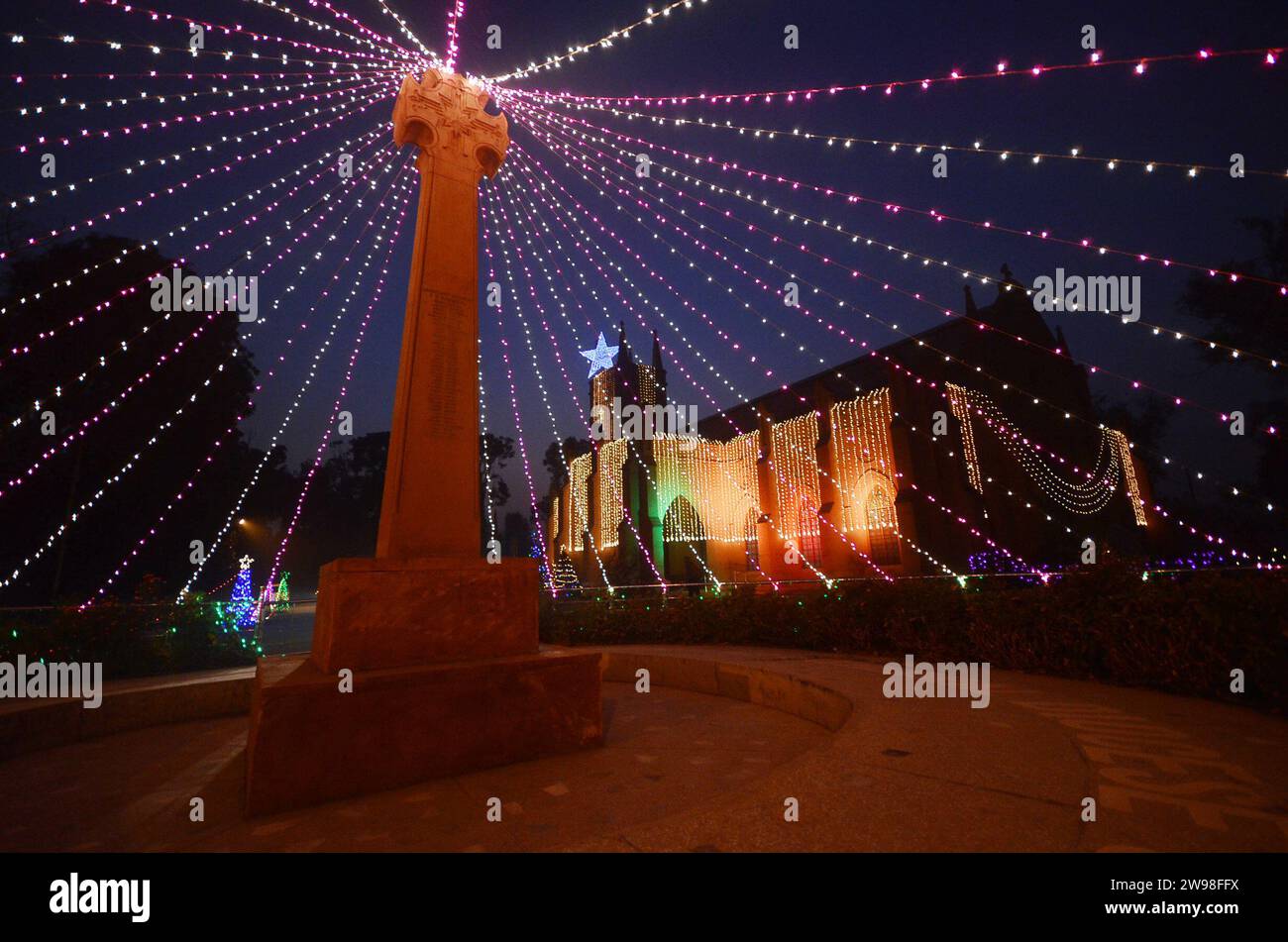 Peshawar, Peshawar, Pakistan. 25th Dec, 2023. A general view shows the ...