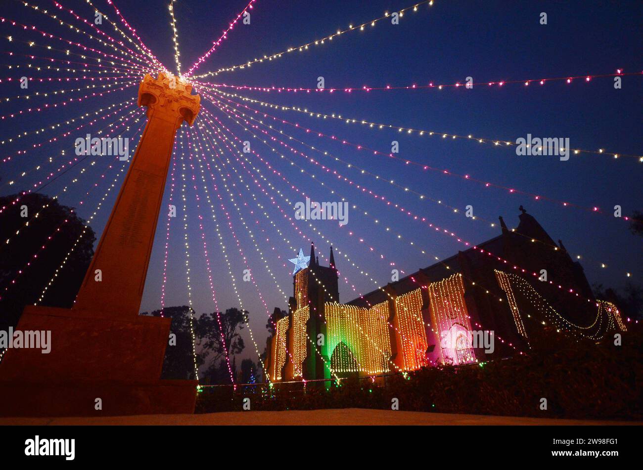 Peshawar, Peshawar, Pakistan. 25th Dec, 2023. A general view shows the ...