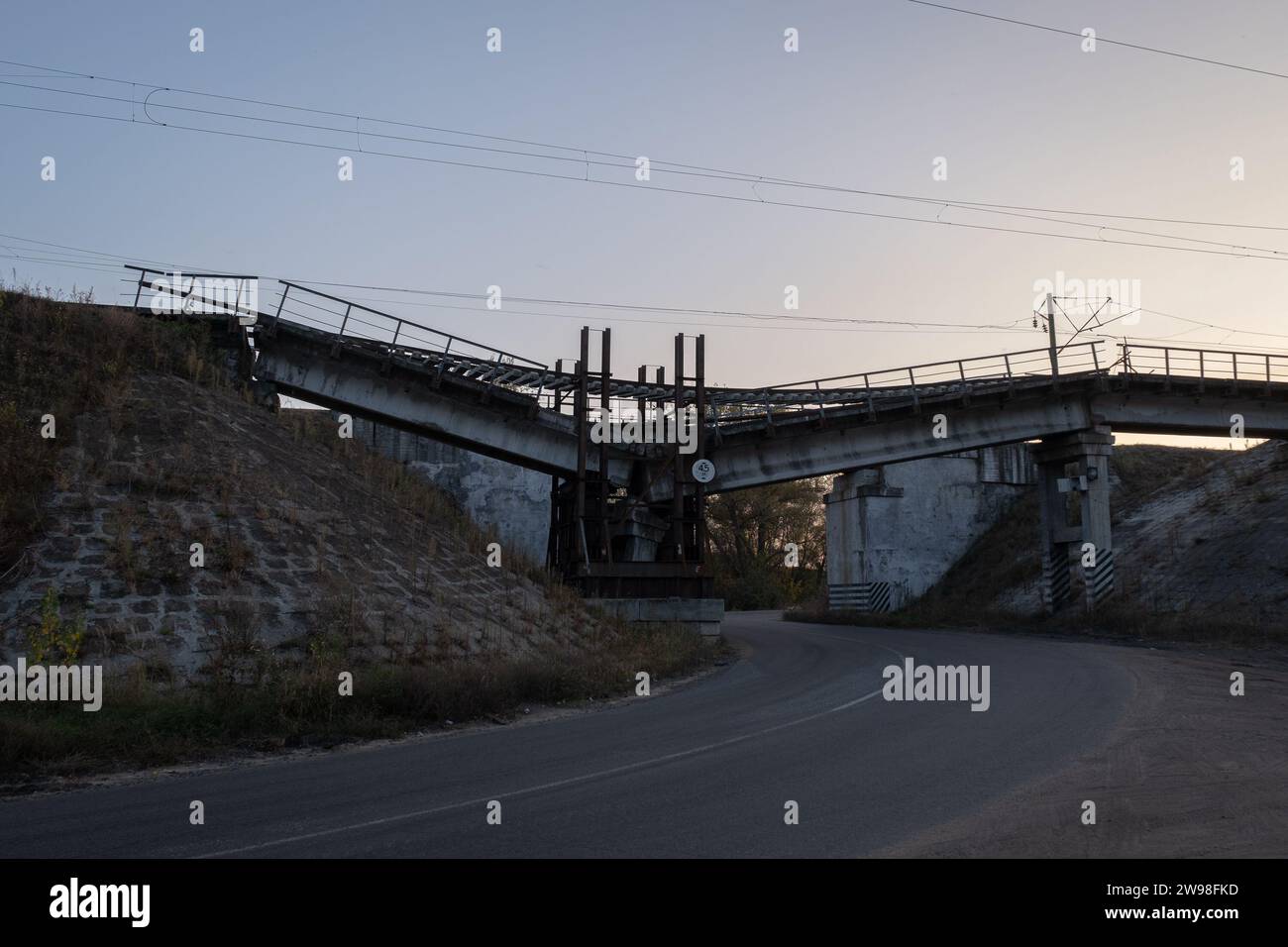 Kupiansk, Ukraine. 4th Oct, 2023. Destroyed railway viaduct outside the ...