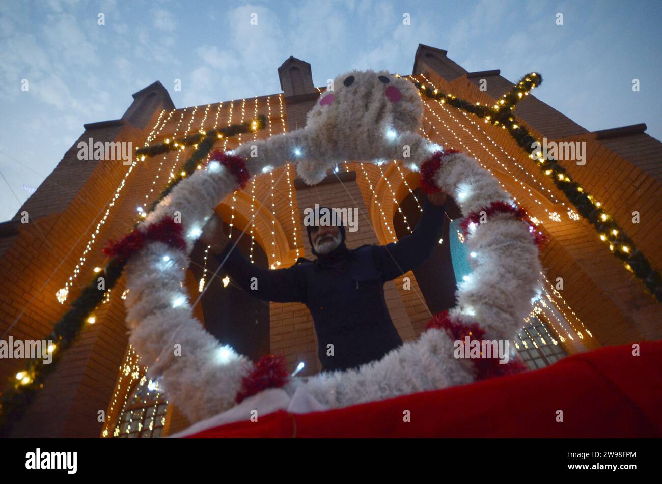 Peshawar, Peshawar, Pakistan. 25th Dec, 2023. A general view shows the ...