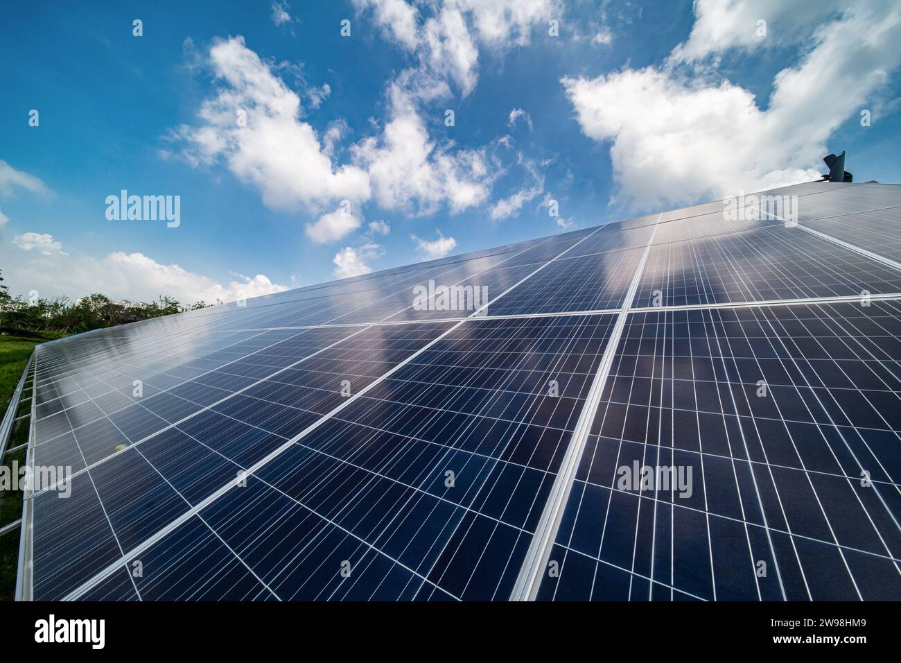 Solar panel install hi-res stock photography and images - Alamy