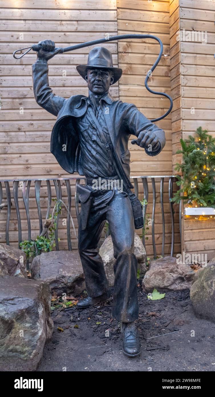 A statue of a man in Scenes in the Square, London, England, UK Stock ...
