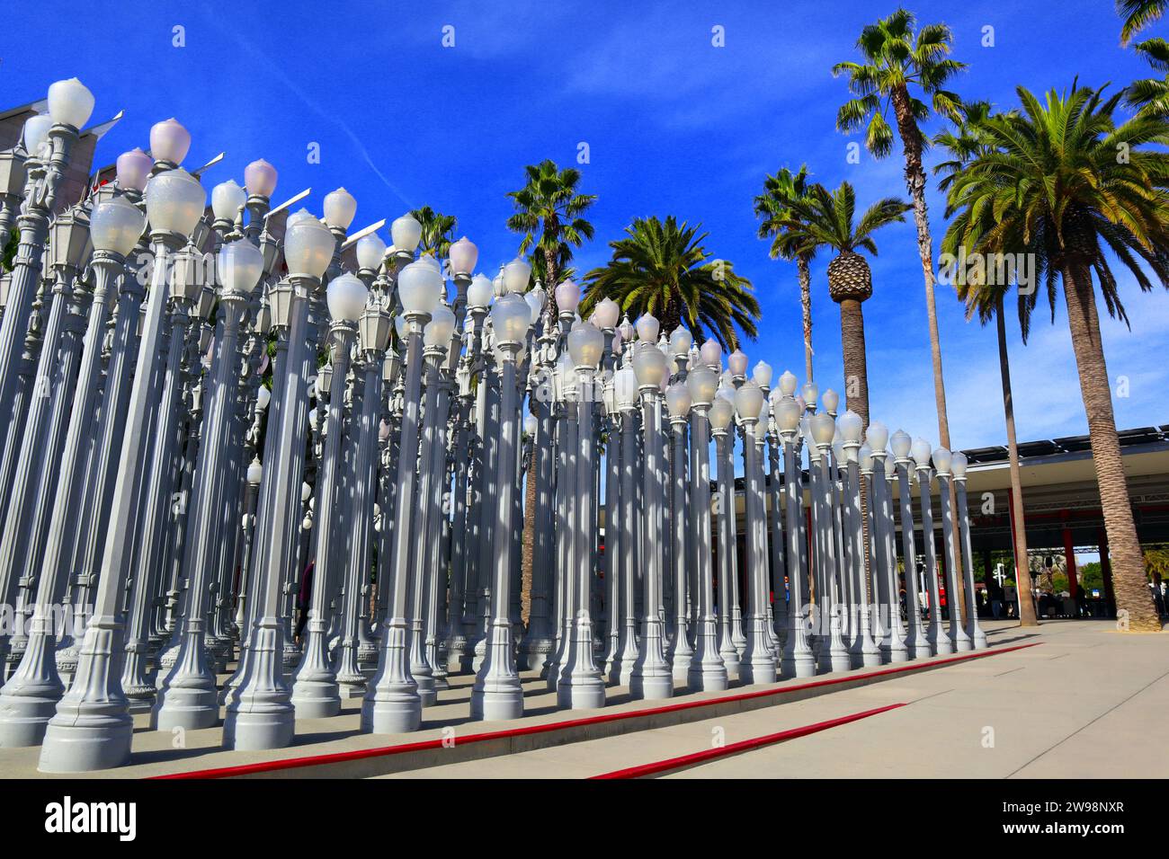 Los Angeles, California: Public Art URBAN LIGHT a sculpture by Chris ...