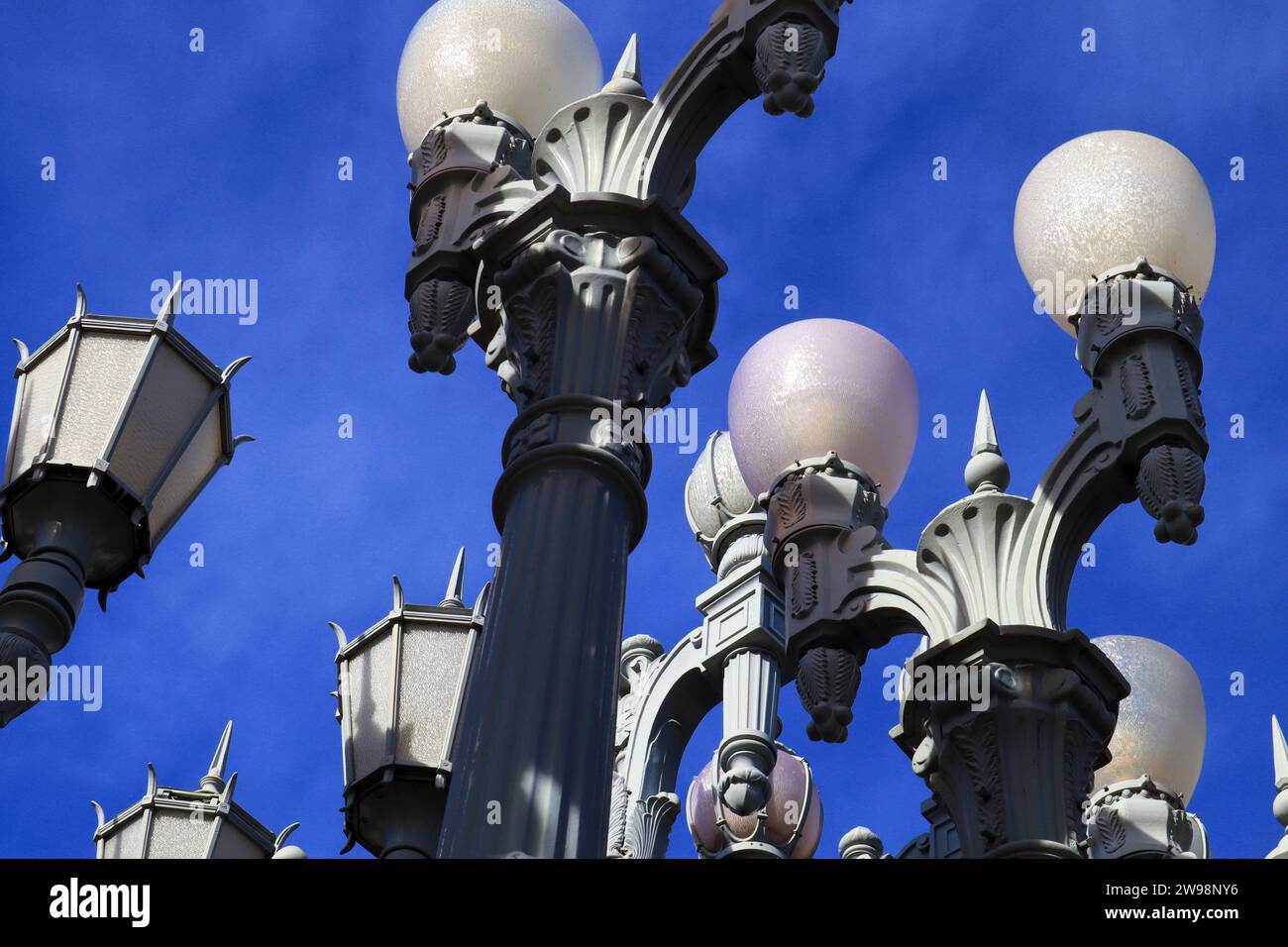 Los Angeles, California: Public Art URBAN LIGHT a sculpture by Chris ...