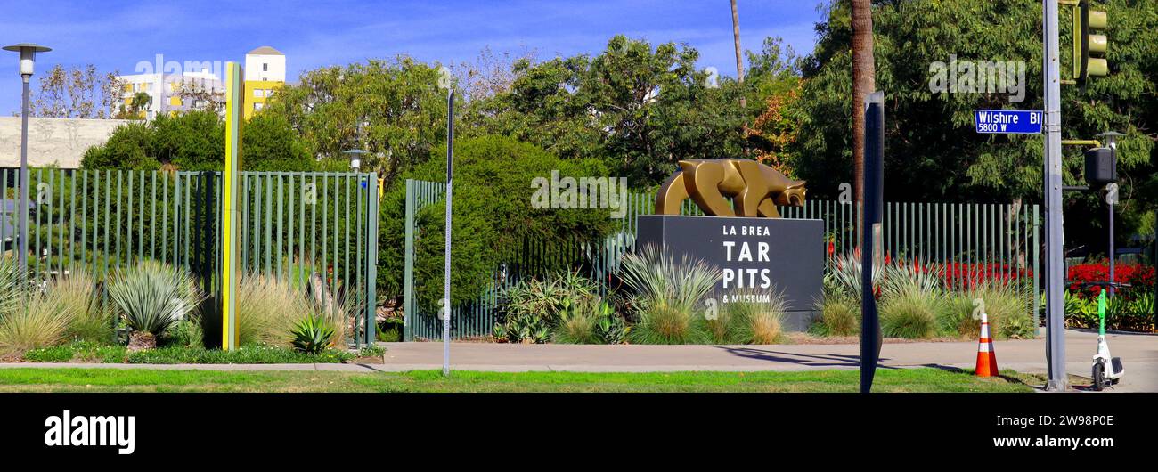 Los Angeles, California LA BREA TAR PITS and Museum, one of the world's ...