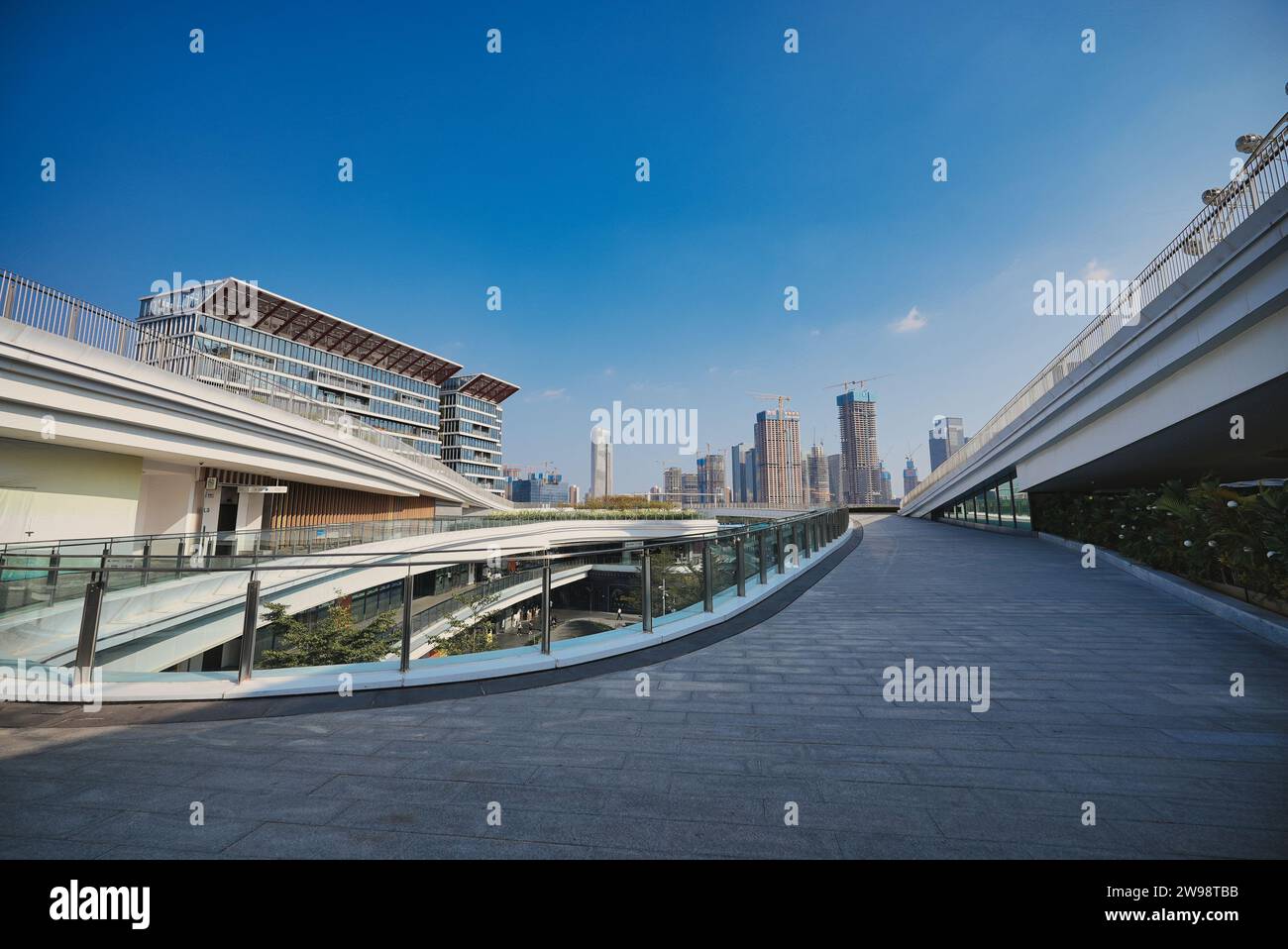 Entrance foyer with staircase hi-res stock photography and images - Alamy