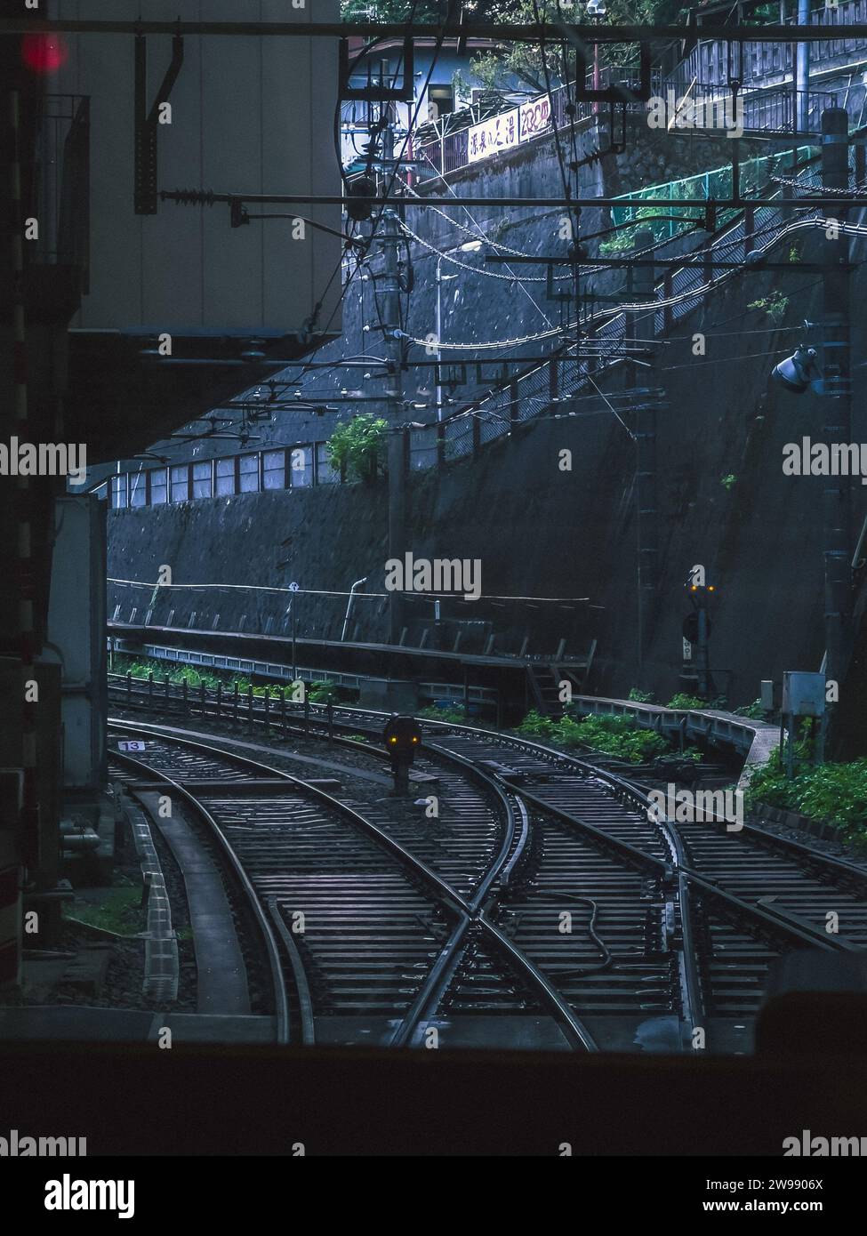 Empty urban setting hi-res stock photography and images - Alamy