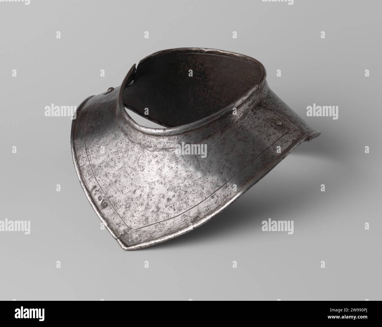 Ring collar, 1599 - 1699 Ring collar, white, iron, consists of two ...