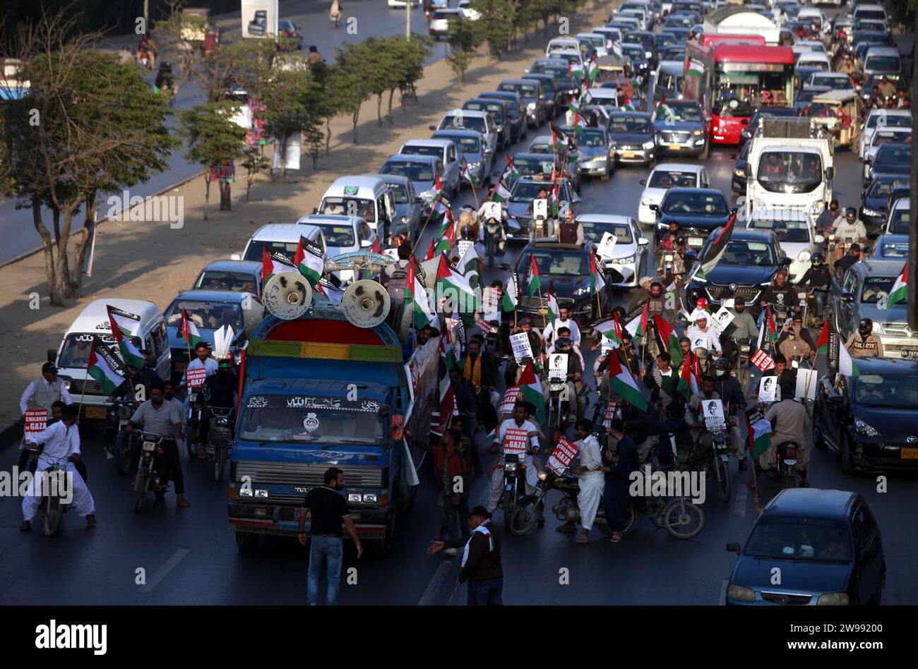 Members of Palestine Foundation Pakistan are holding protest rally ...