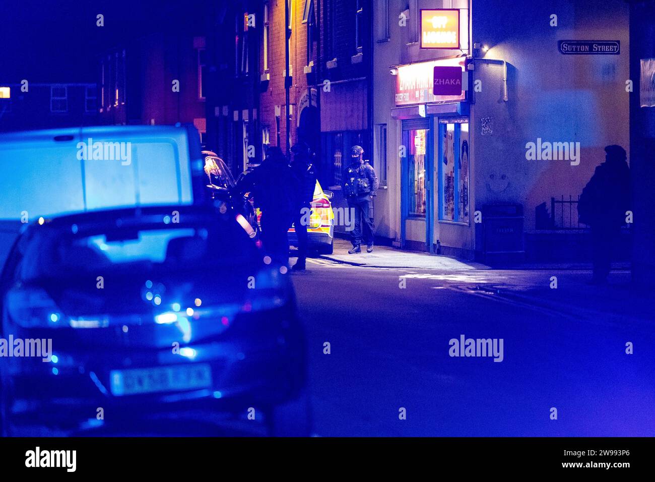 Goole, UK, 25 Dec 2023, armed siege taking place in Goole. Armed police ...