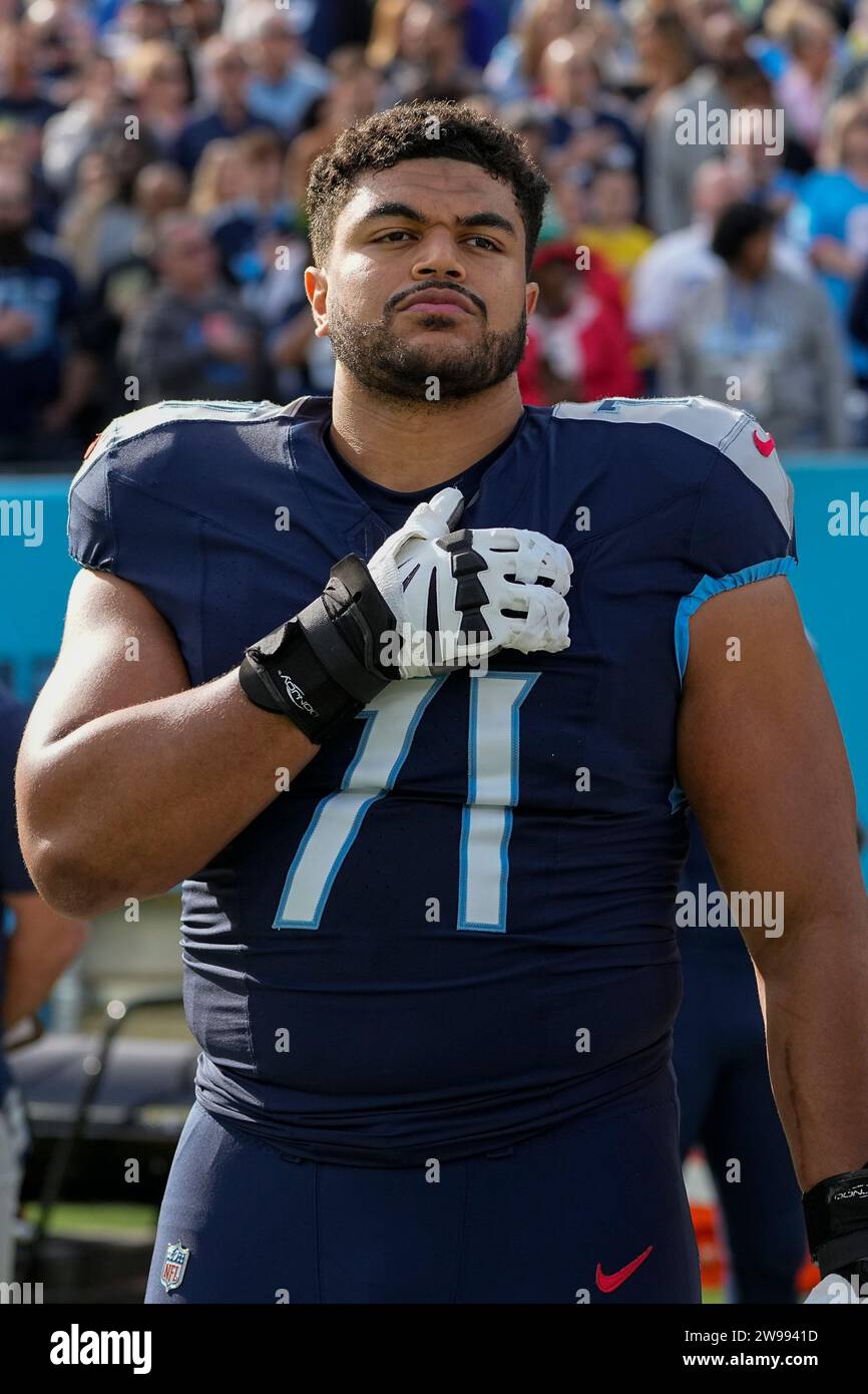 Tennessee Titans offensive tackle Andre Dillard (71) before an NFL ...