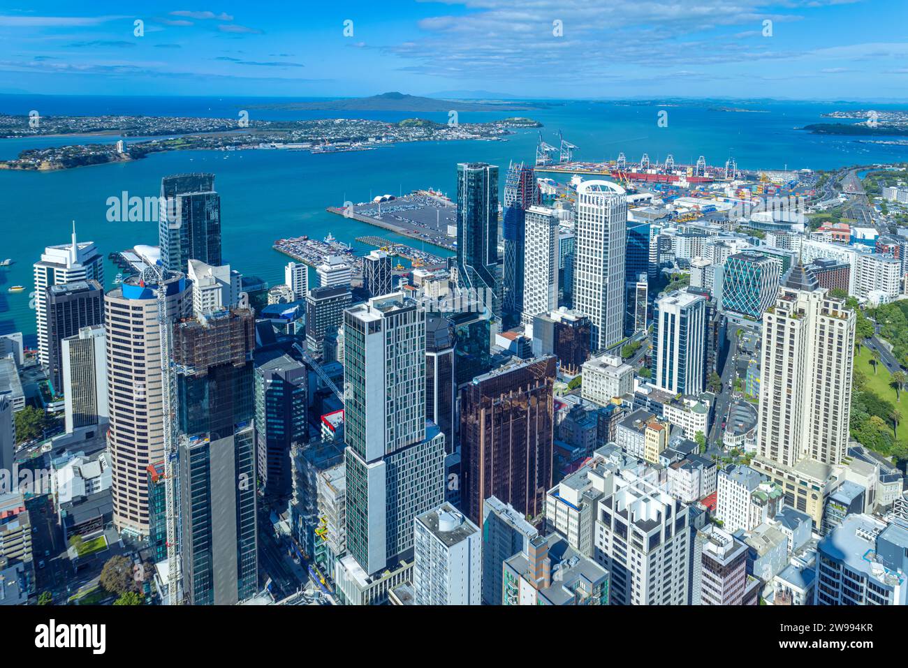 Scenic panoramic views of Auckland skyline and financial downtown city ...