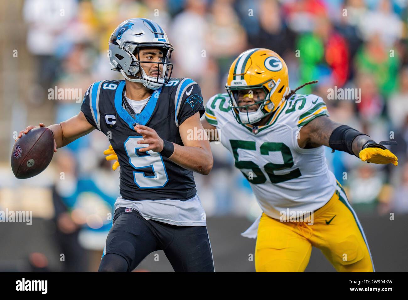 Green Bay Packers linebacker Rashan Gary (52) pursues Carolina Panthers ...