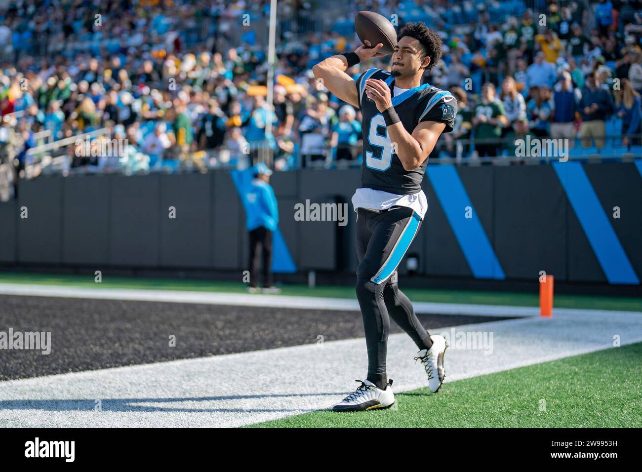Carolina Panthers quarterback Bryce Young (9) warms up before an NFL ...