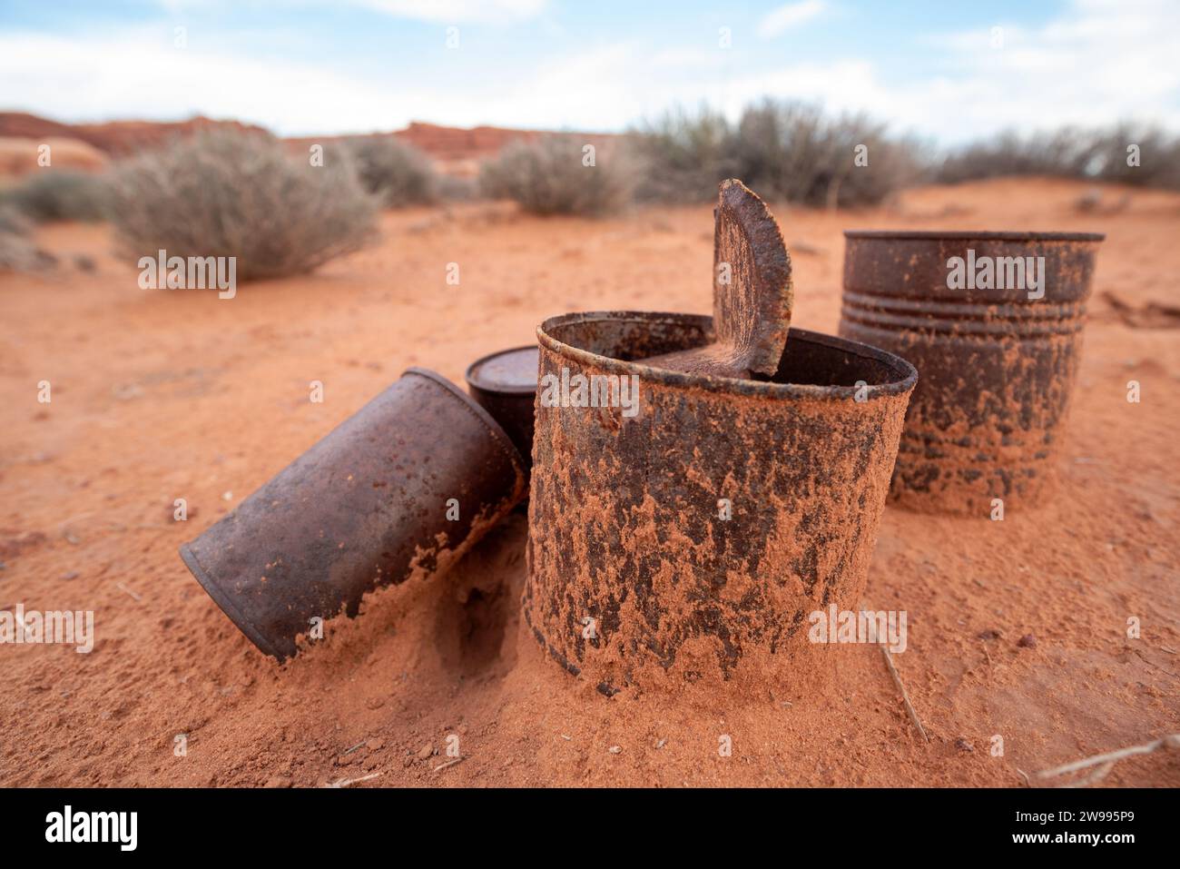 Garbage cans national park usa hi-res stock photography and images - Alamy