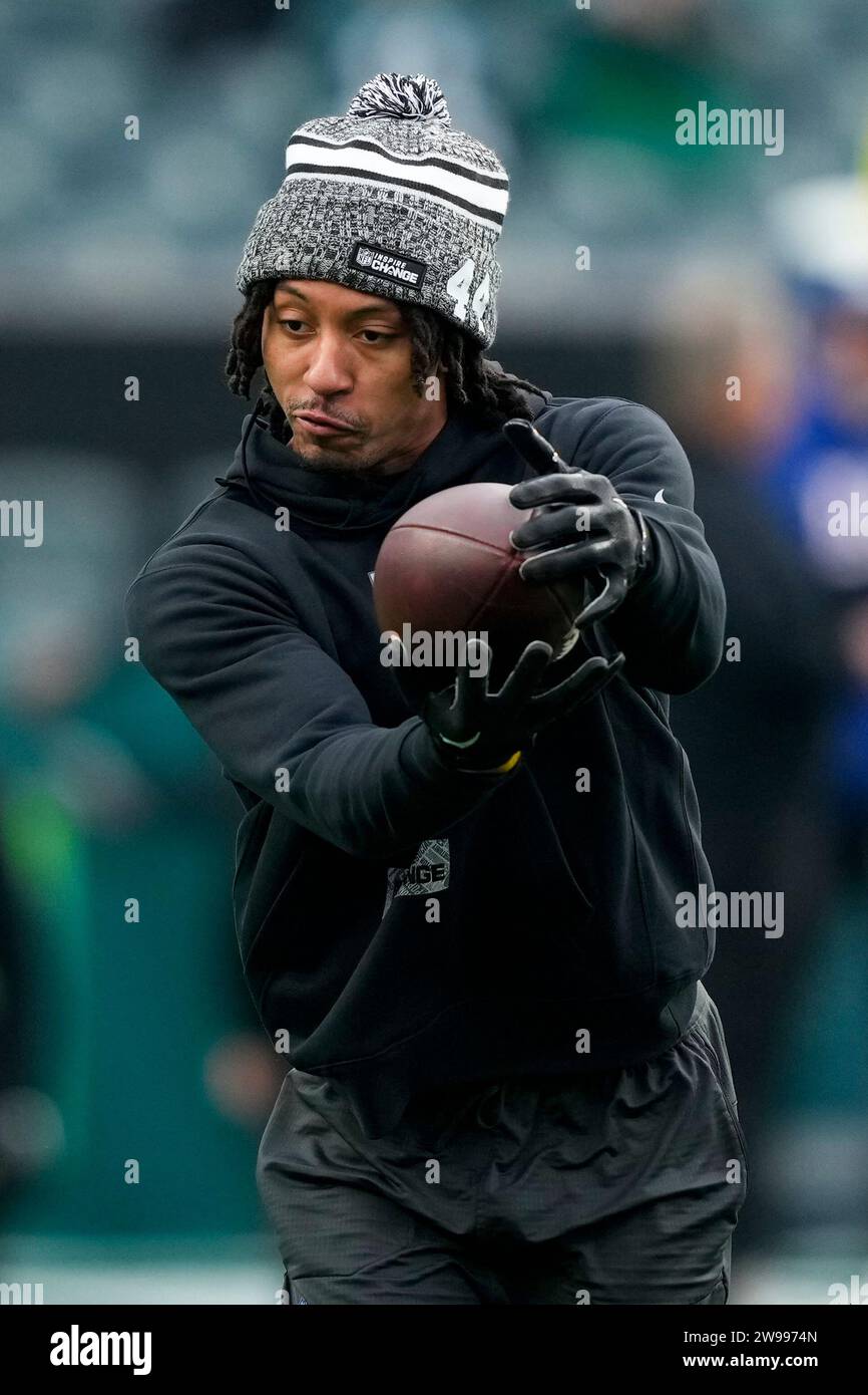 New York Giants cornerback Nick McCloud warms up before an NFL football ...