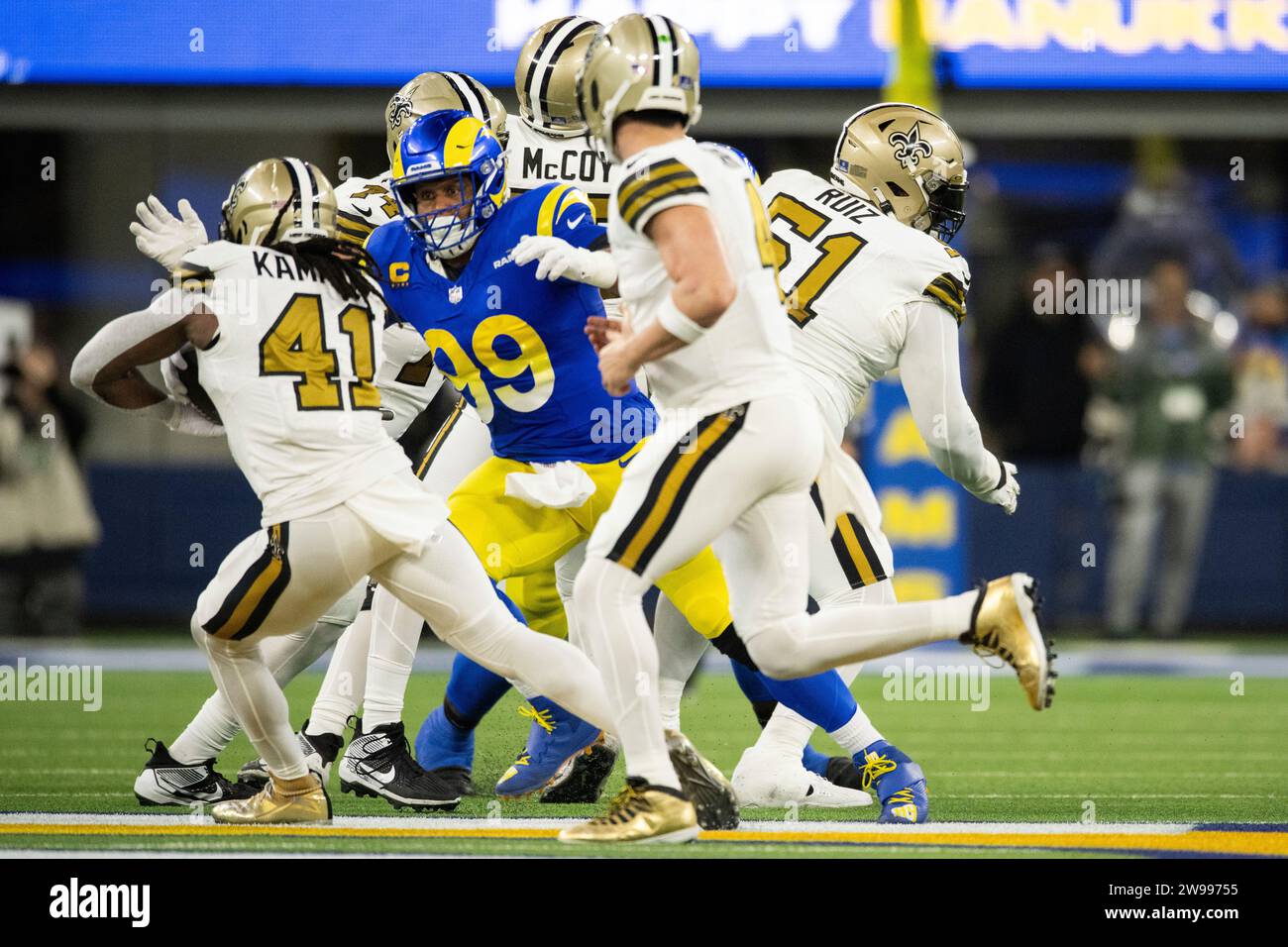 Los Angeles Rams defensive tackle Aaron Donald (99) tackles New Orleans ...
