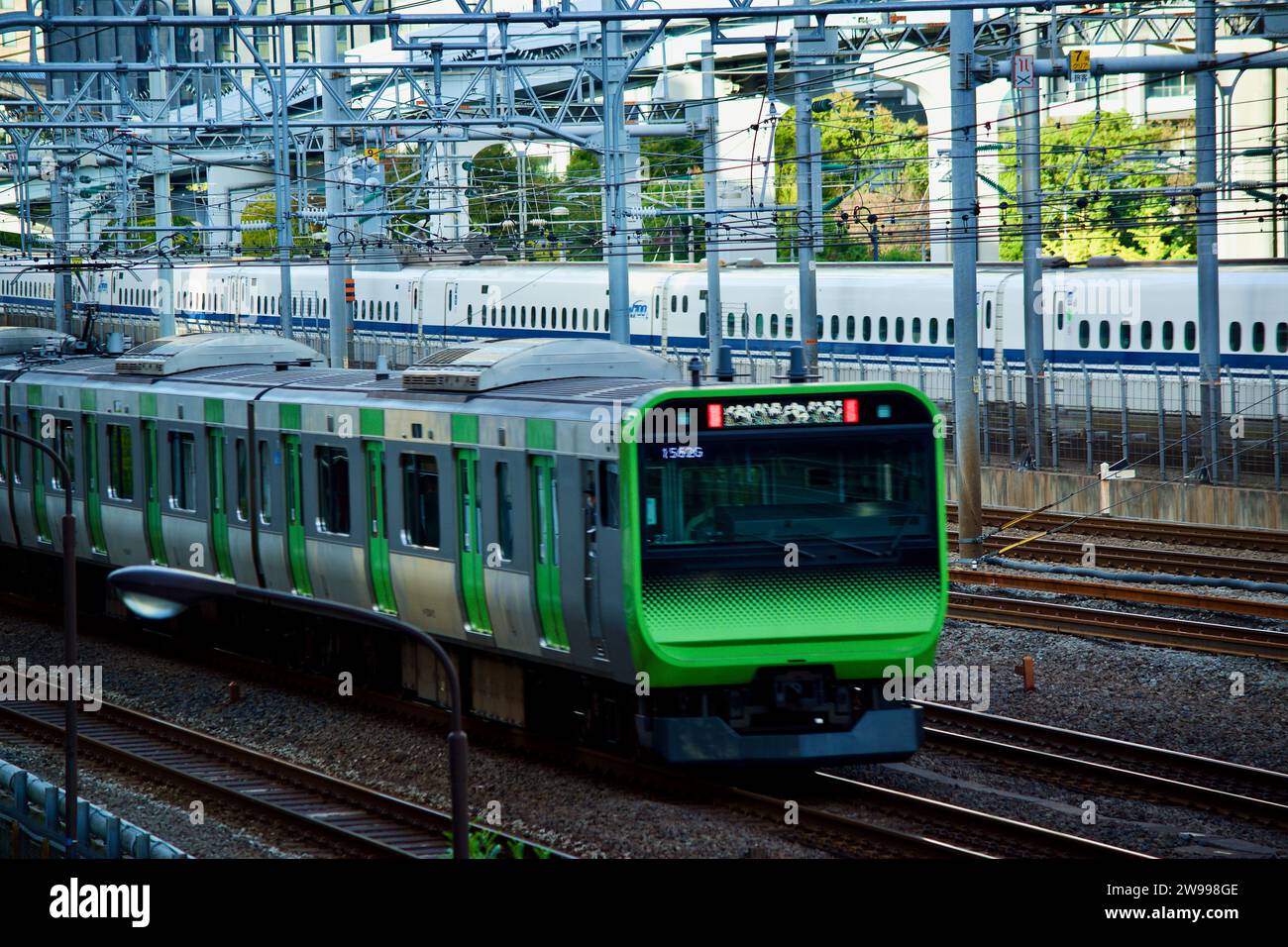 Photo of the Yamanote Line and the Shinkansen on the tracks between ...