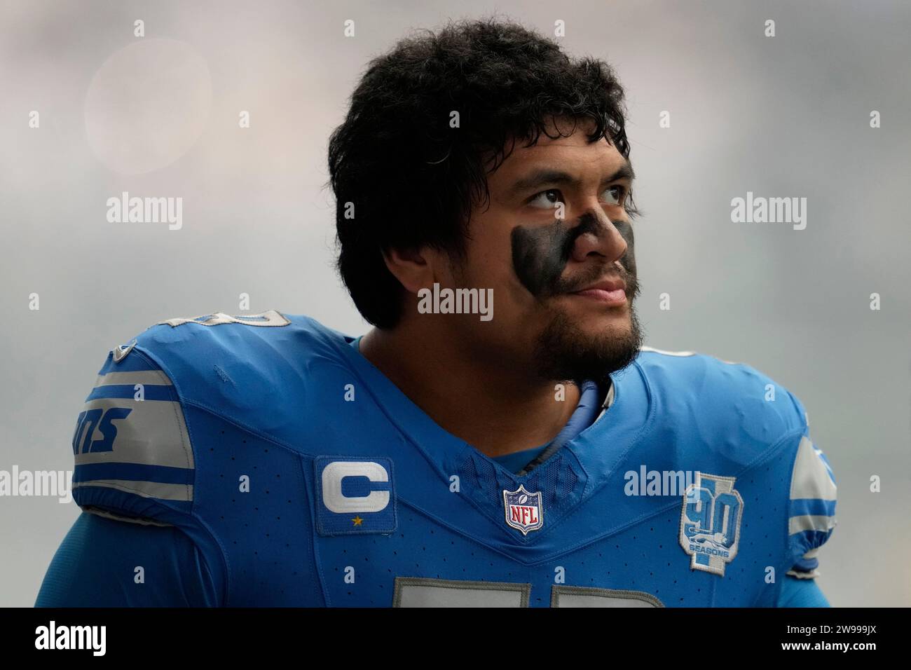 Detroit Lions offensive tackle Penei Sewell (58) stands on the field ...