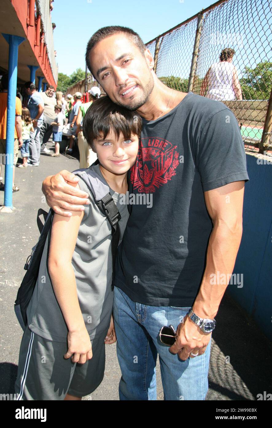 “One Life To Live” actor Kamar de los Reyes, 56, died after a short ...