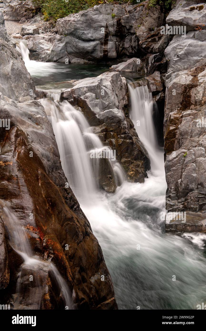 Roaring rapids rushing over rocky hi-res stock photography and images ...
