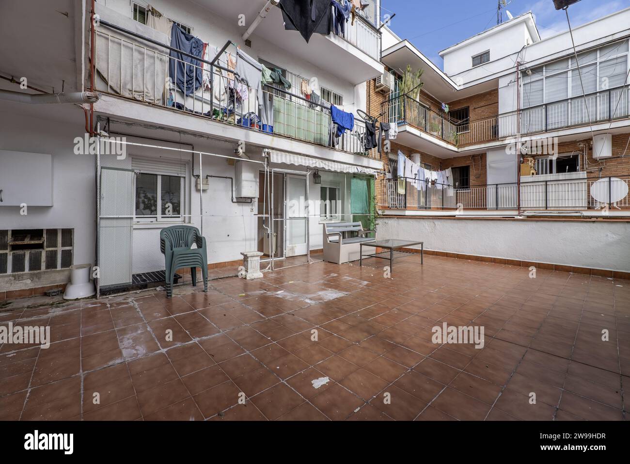 Large terrace of a house on the ground floor where you can see the ...