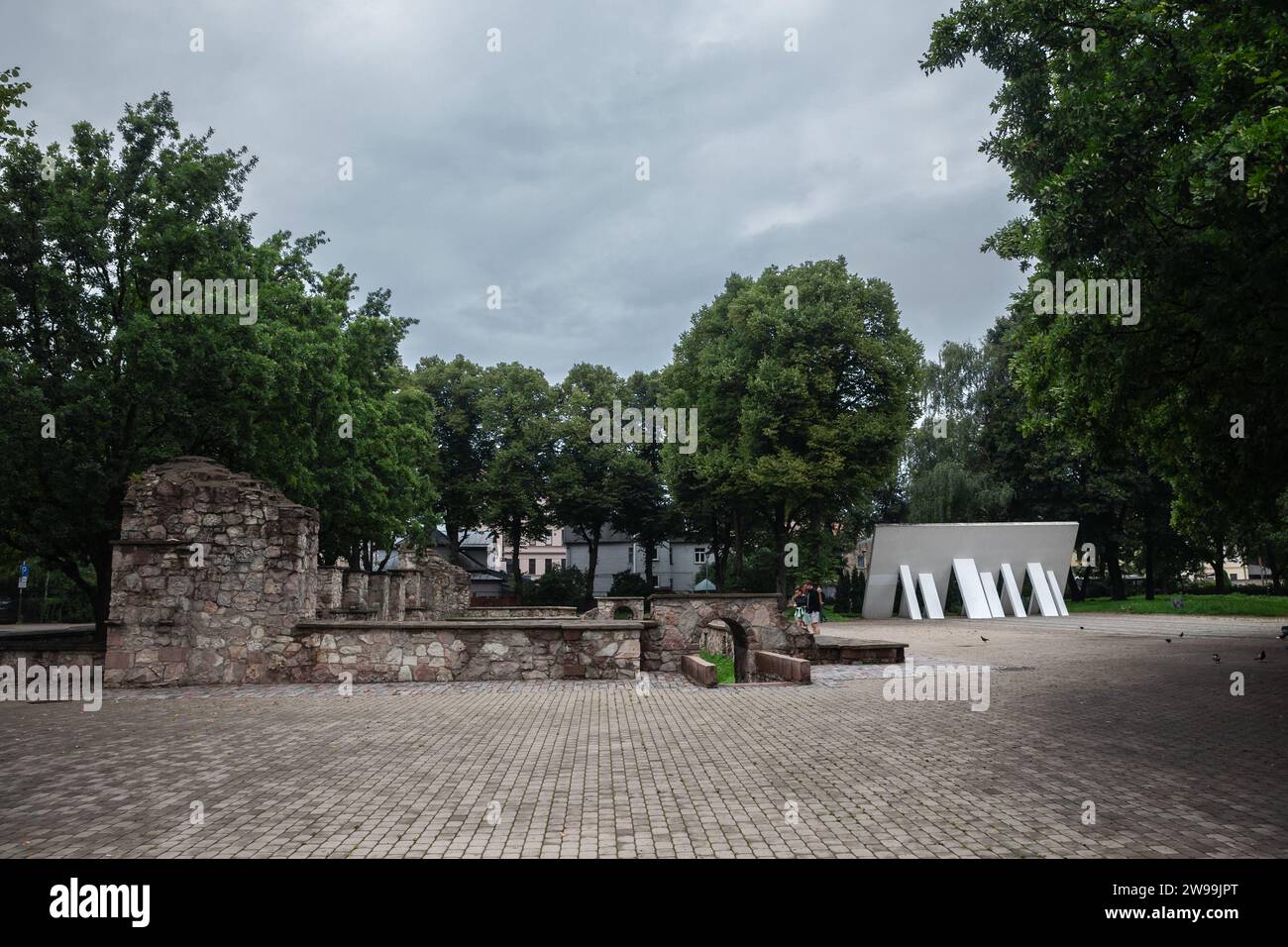 Riga great choral synagogue holocaust monument hi-res stock photography ...