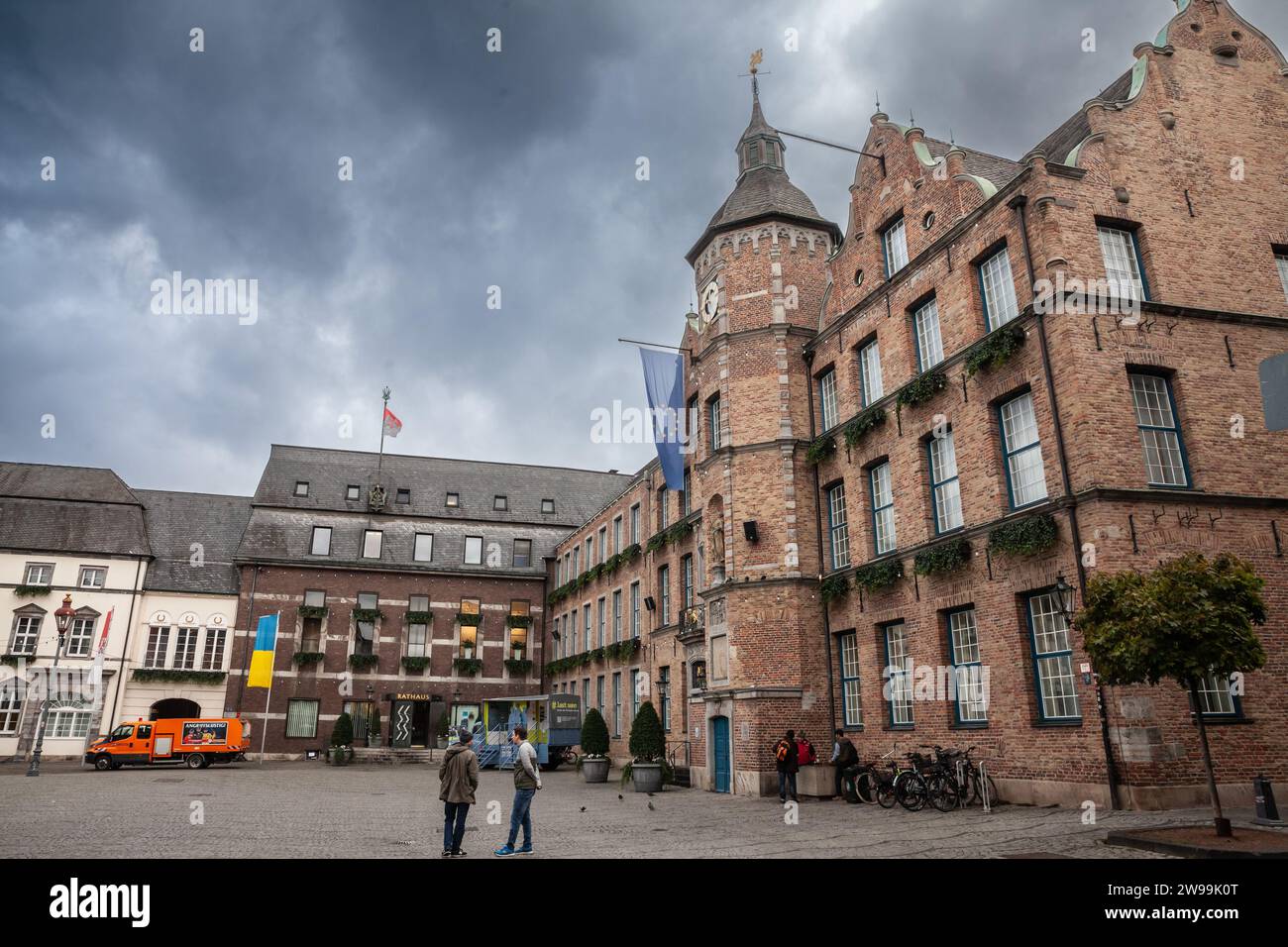 Rathaus düsseldorf hi-res stock photography and images - Alamy