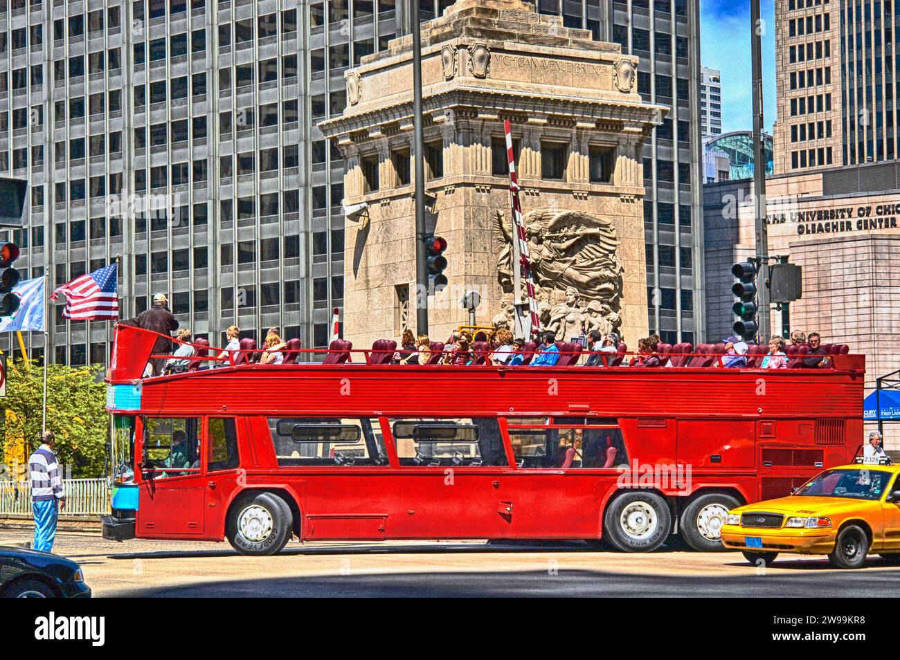 Chicago city tour bus hi-res stock photography and images - Alamy