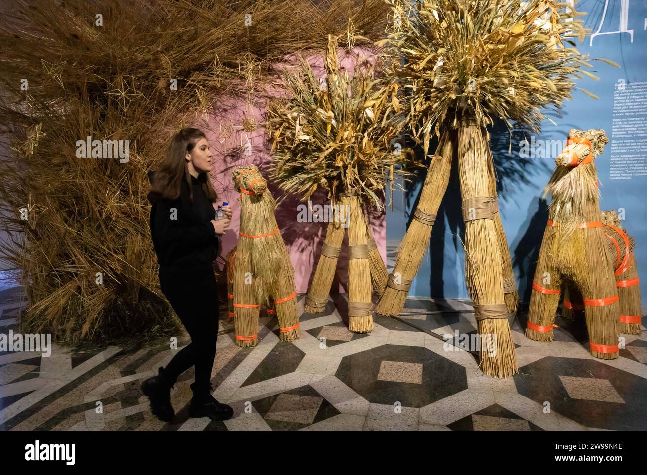 Straw railway hi-res stock photography and images - Alamy