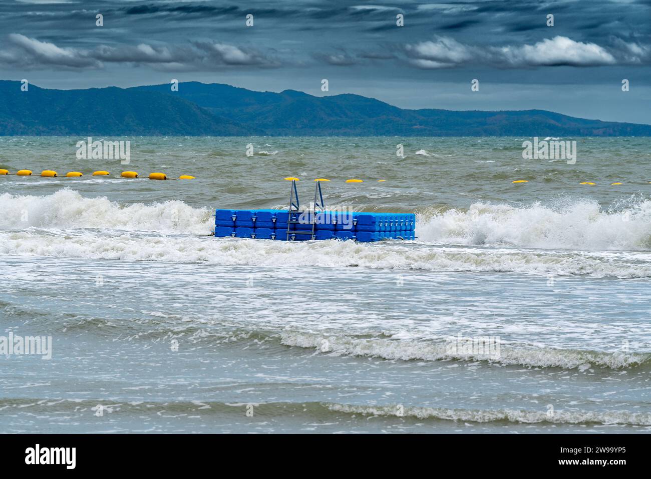 Thailand beaches and sea based activities Stock Photo - Alamy