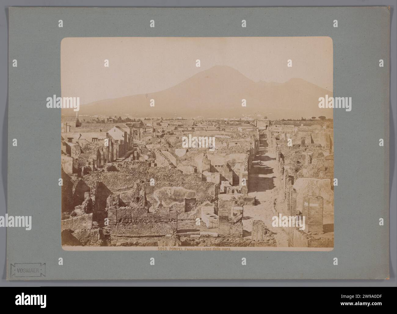 View of Pompeii with the Vesuvius in the background, Giacomo Brogi ...