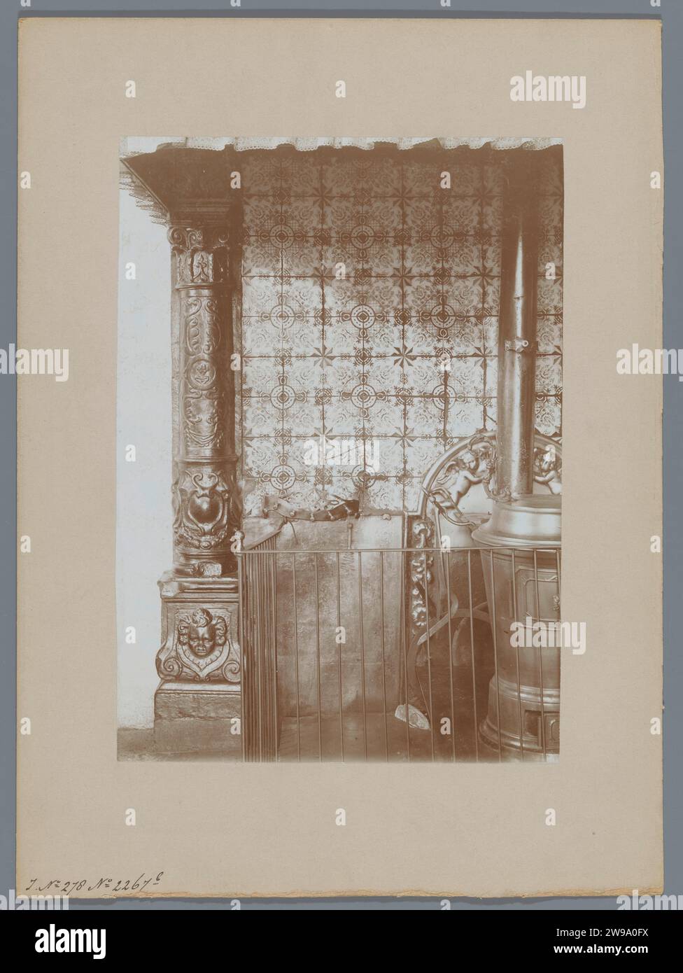 Part of a fireplace in Huize de Kamp in Neede, 1912 photograph Huize De ...